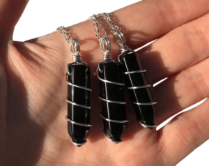 Black Onyx: Meaning, Properties, Benefits&Uses • The Green Crystal
