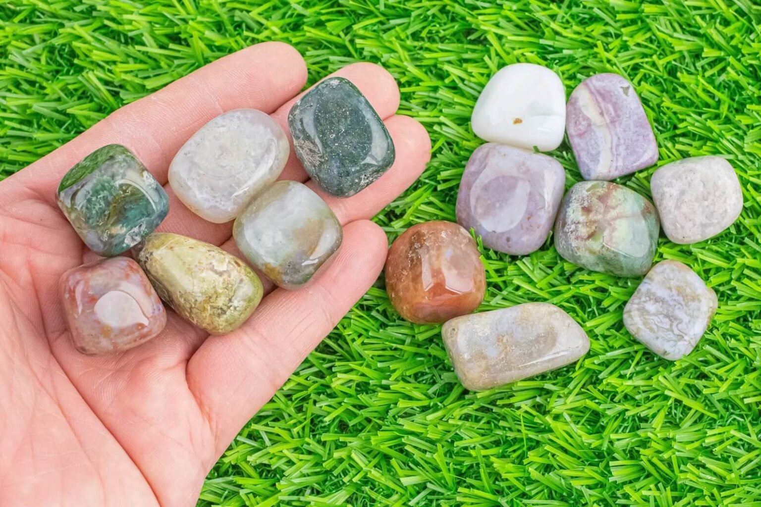 What On Earth Is Indian Agate? Ultimate Guide • TheGreenCrystal
