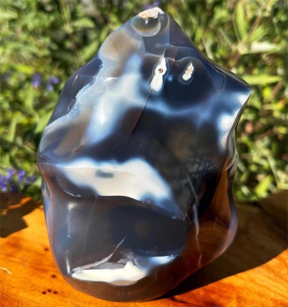 Orca Agate Flame • The Green Crystal